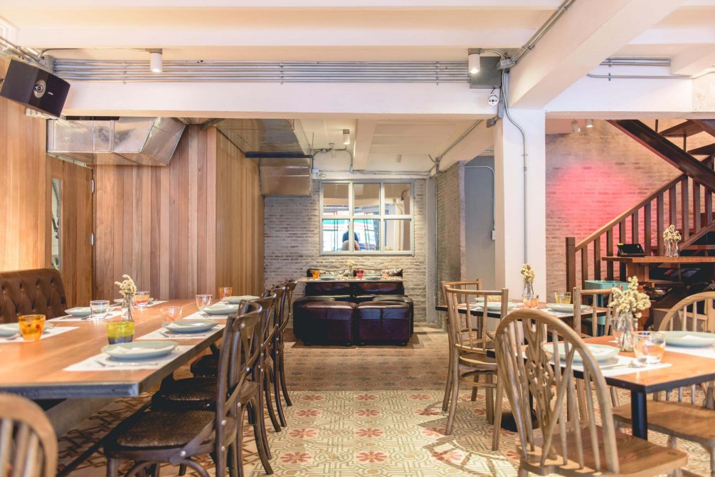 Charm Eatery and Bar (สาทร) ร้านแฮงก์เอ้าท์เก๋ ๆ แห่งใหม่ที่เน้นเสิร์ฟ ...
