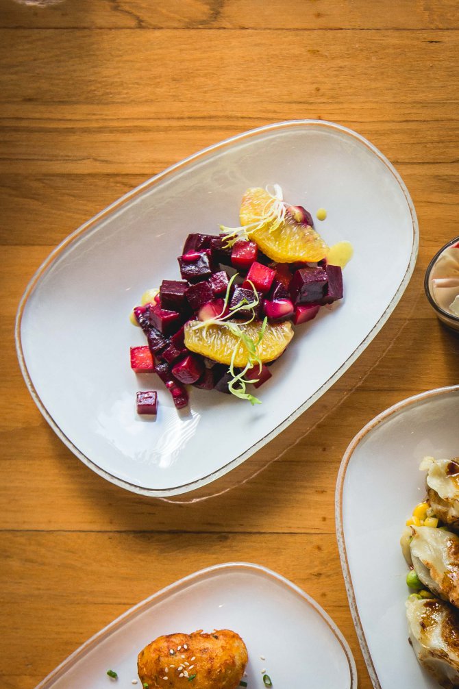 The Kitchen Table (สาทร) ห้องอาหารใน W Bangkok Hotel พร้อมต้อนรับทุก ...