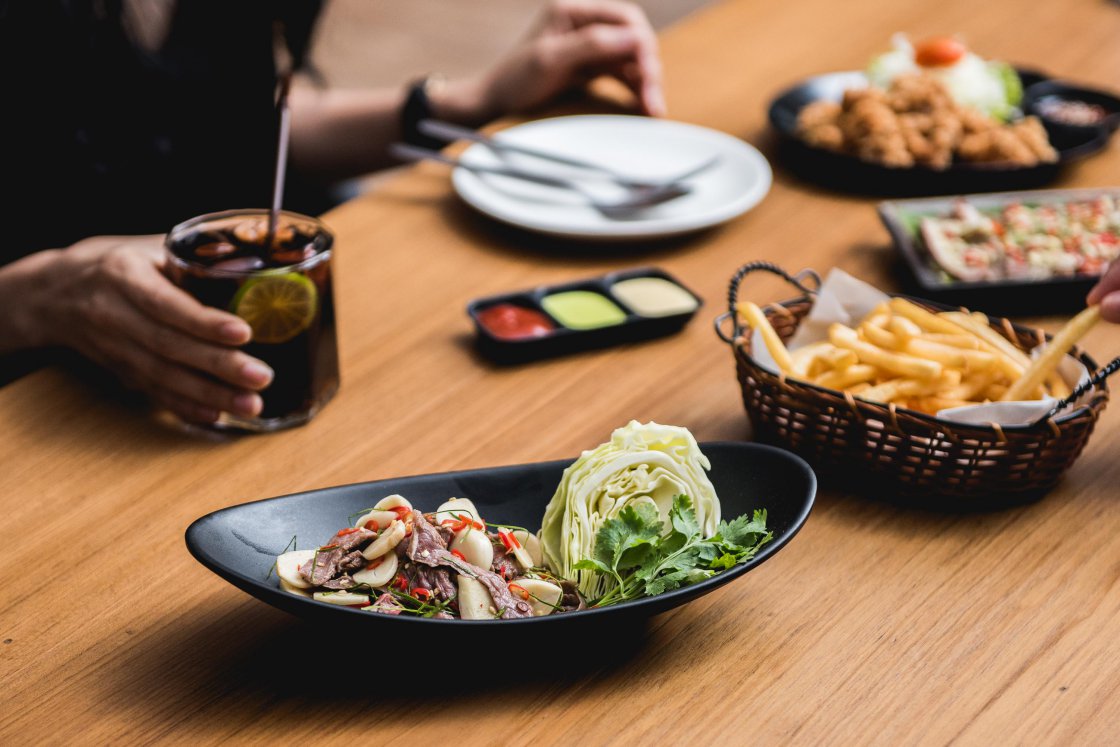 Into The Woods (ราขเทวี) คาเฟ่สไตล์นิทานสาขาสอง จากสาขาแรกที่เชียงใหม่ ...