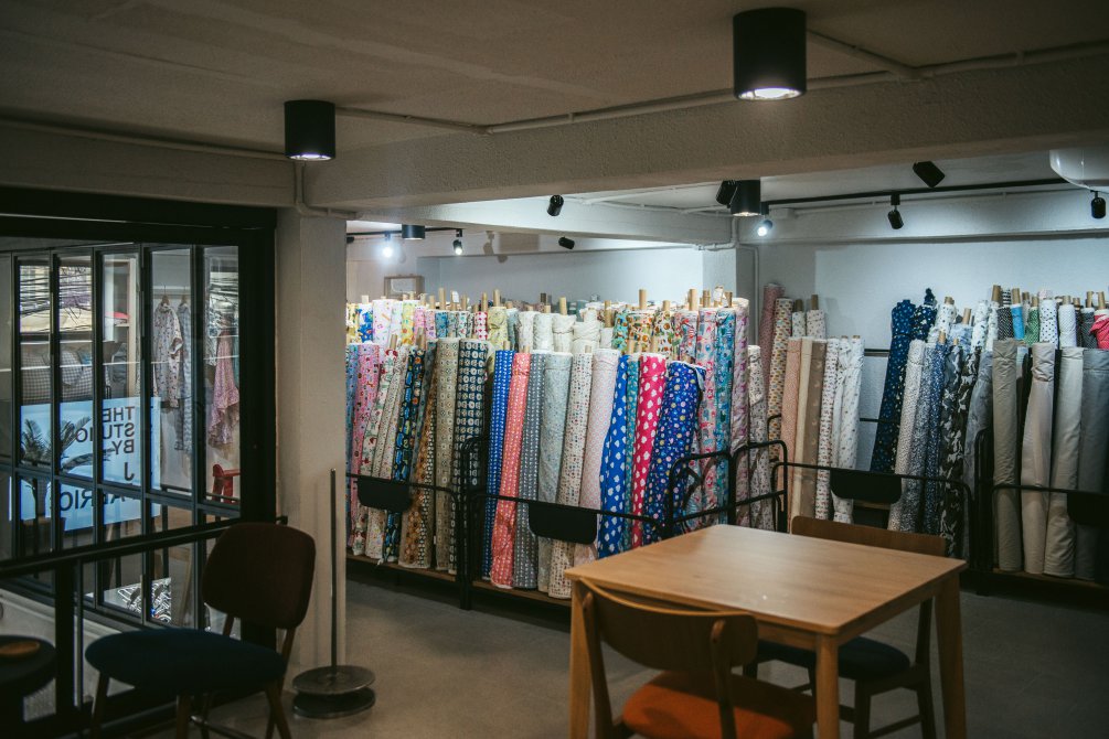 J Fabric (สัมพันธวงศ์) คอมมูนิตี้สุดคิวท์ของคนรักผ้า - BKKMENU