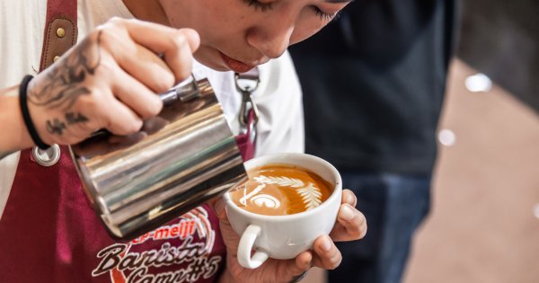 ร่วมเฟ้นหาสุดยอดบาริสต้าลาเต้อาร์ตในงาน CP-Meiji Speed Latte Art ...