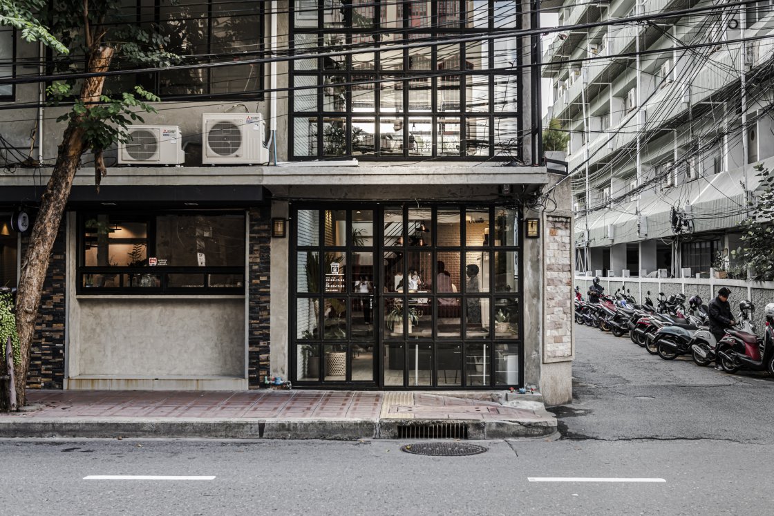 Labyrinth Cafe (สามย่าน) คาเฟ่ที่บอกเล่าเรื่องราวสามย่านผ่านสถาปัตยกรรม ...