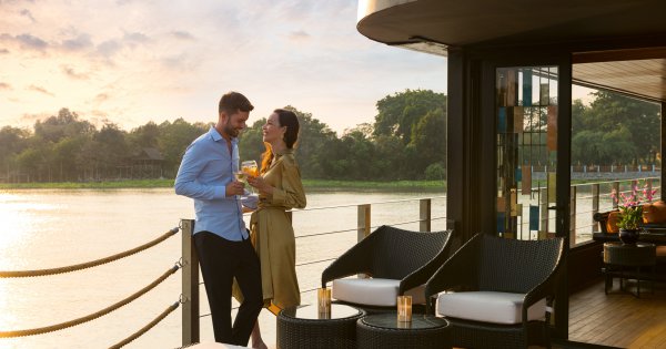 A Valentine’s Voyage ฉลองวาเลนไทน์แบบเอ็กซ์คลูซีฟบนเรือสุดหรู Loy Pela Voyages - BKKMENU