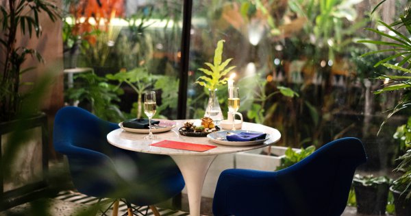 เปลี่ยนเดตวาเลนไทน์เดิม ๆ เพิ่มความโรแมนติกด้วยดินเนอร์ Valentine’s Set Menu จาก Chim Chim ...